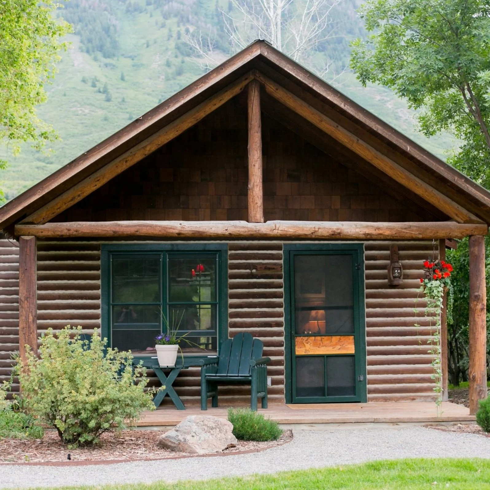 Accommodations — All Inclusive Luxury Ranch for Groups | Smith Fork Ranch