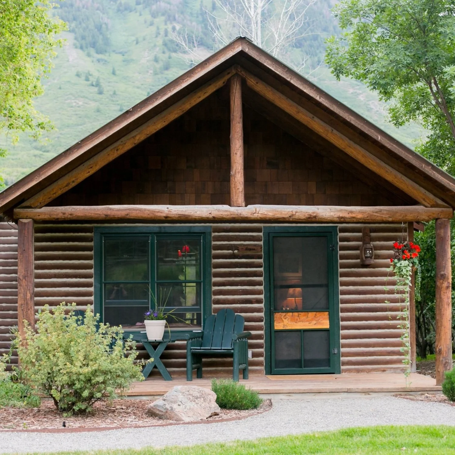 Accommodations — All Inclusive Luxury Ranch for Groups | Smith Fork Ranch