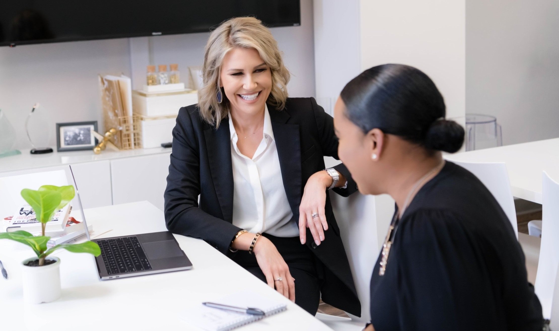 Danielle Cobo - Professional Speaker, Author & Podcast Host