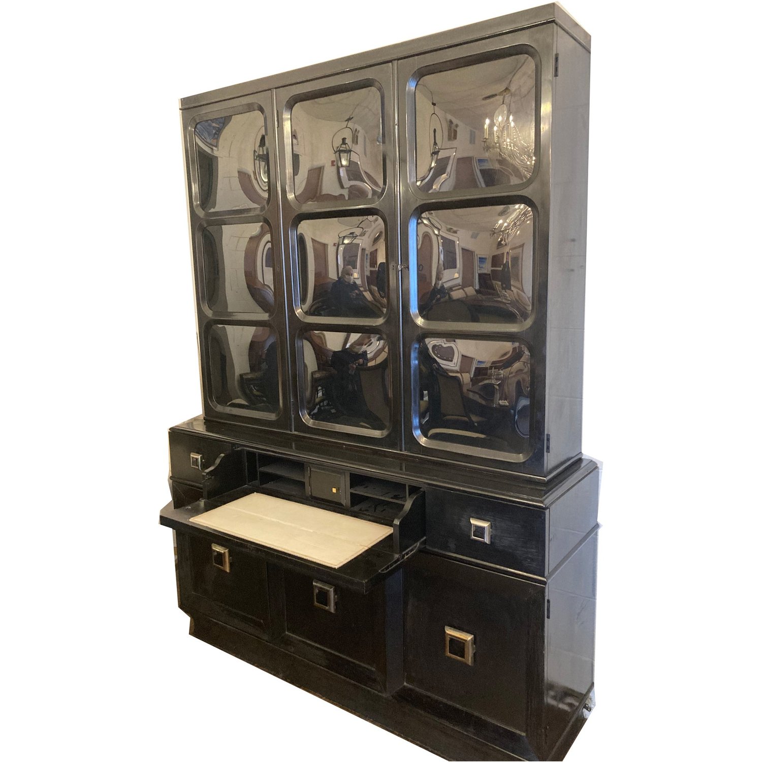 Gallery 3 — LEE'S ANTIQUES & INTERIORS