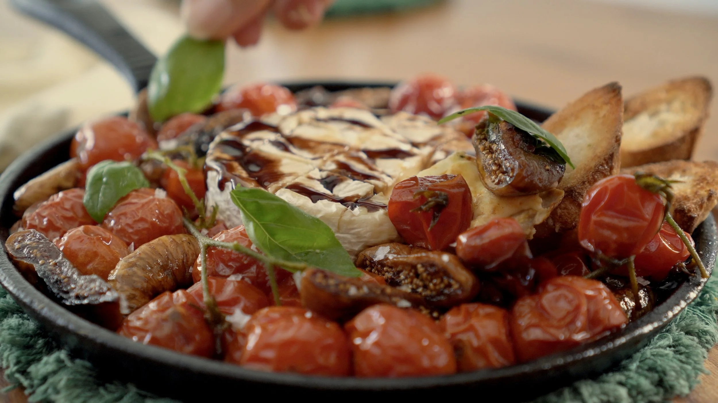 Skillet-fried Brie Recipe — Home Cafe Recipes