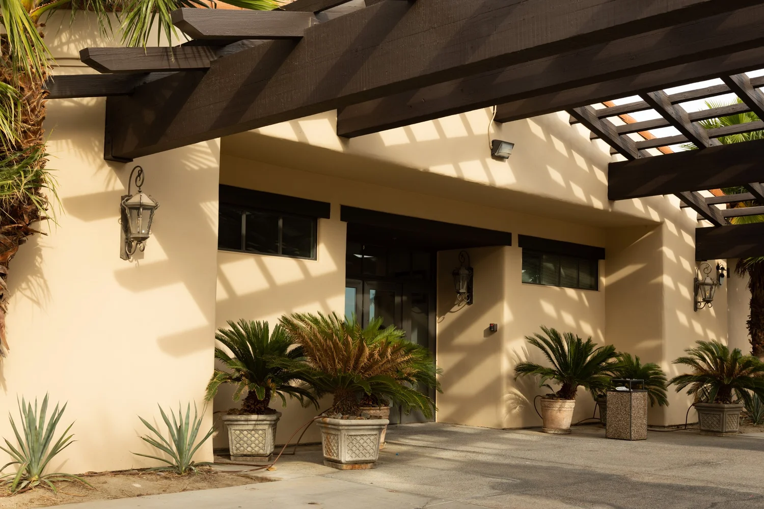 United Paint & Coatings