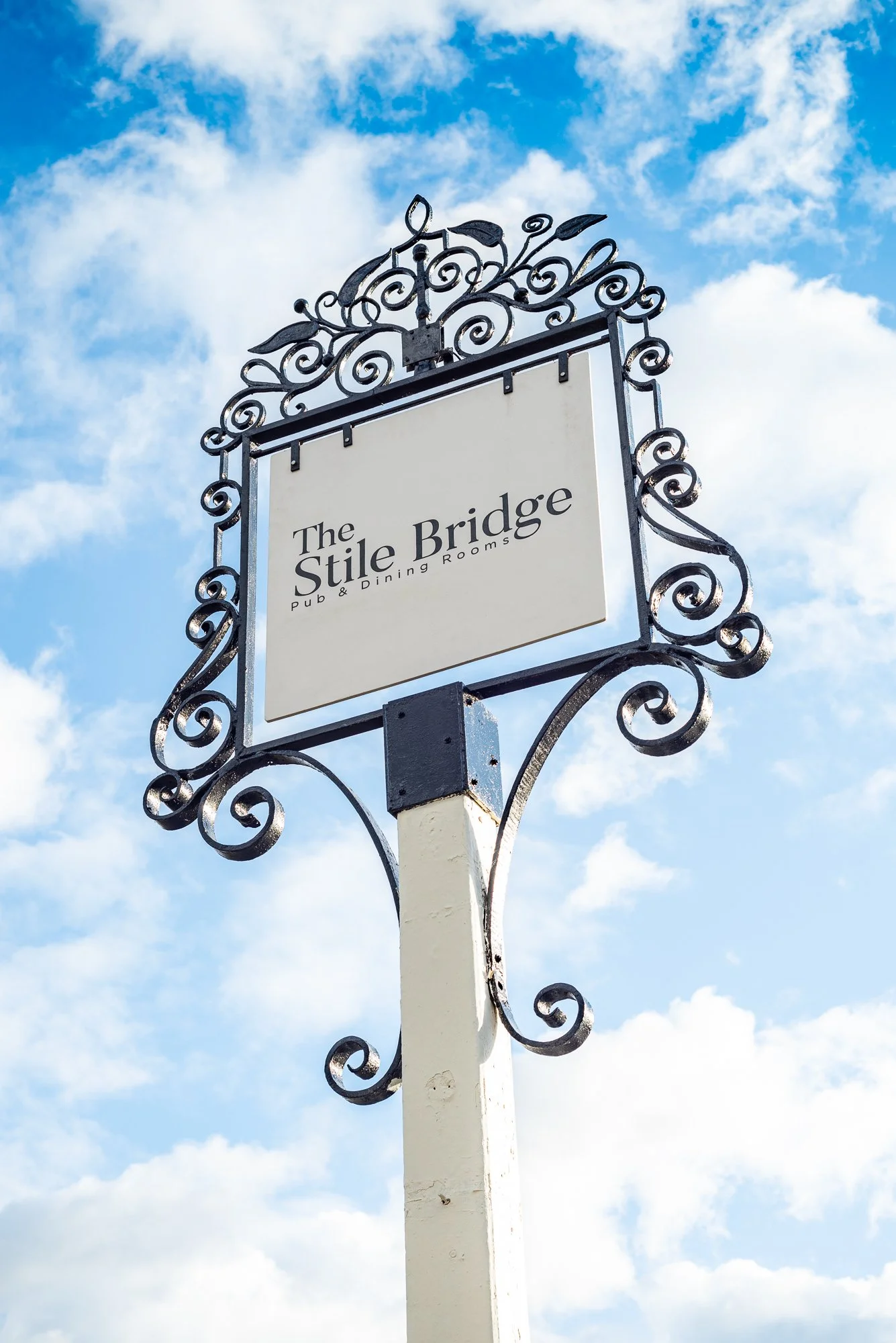 The Stile Bridge - Grill house, pub & restaurant in Kent