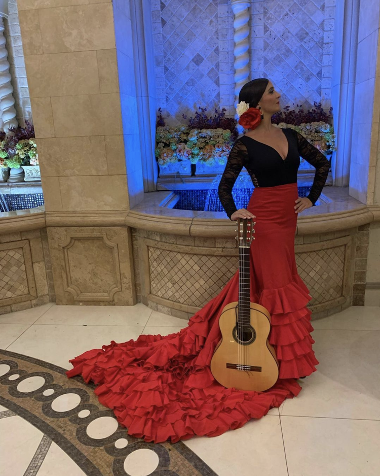 Step-by-Step Guide to Women's Flamenco Hairstyles — Laviva Flamenco