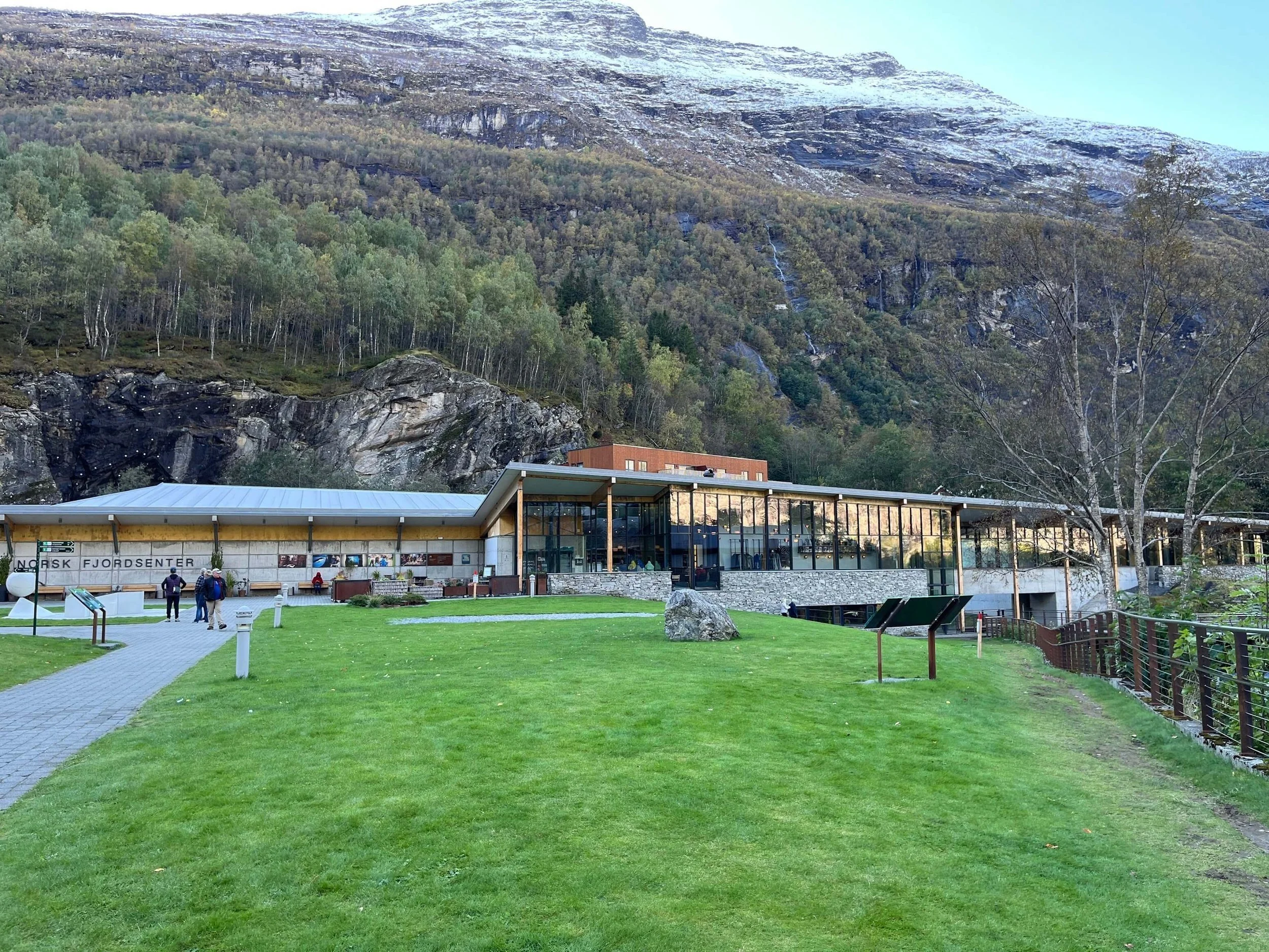 Geiranger, Norway Cruise Port Guide & Information - Maps, Hiking ...