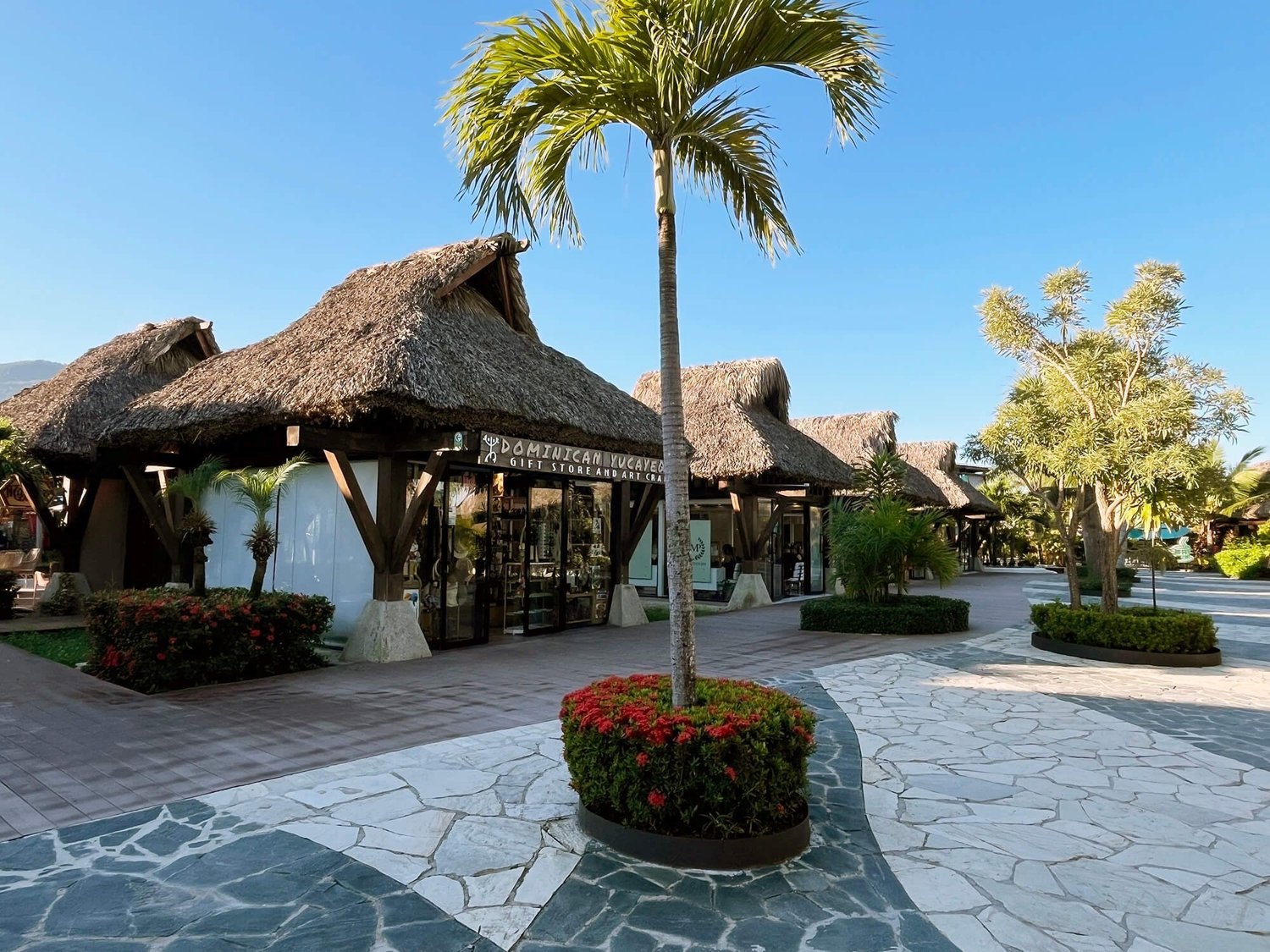 Complete Guide to Taino Bay in Puerto Plata - Map, Attractions, Menus ...