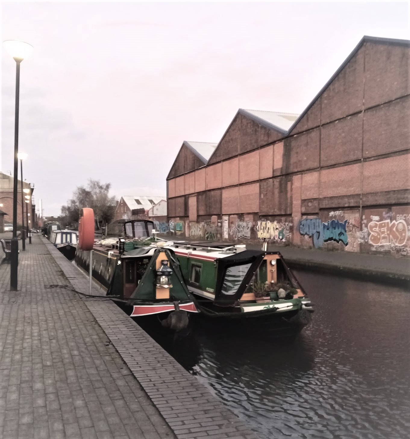 Minworth Locks — A Very Narrow Journey
