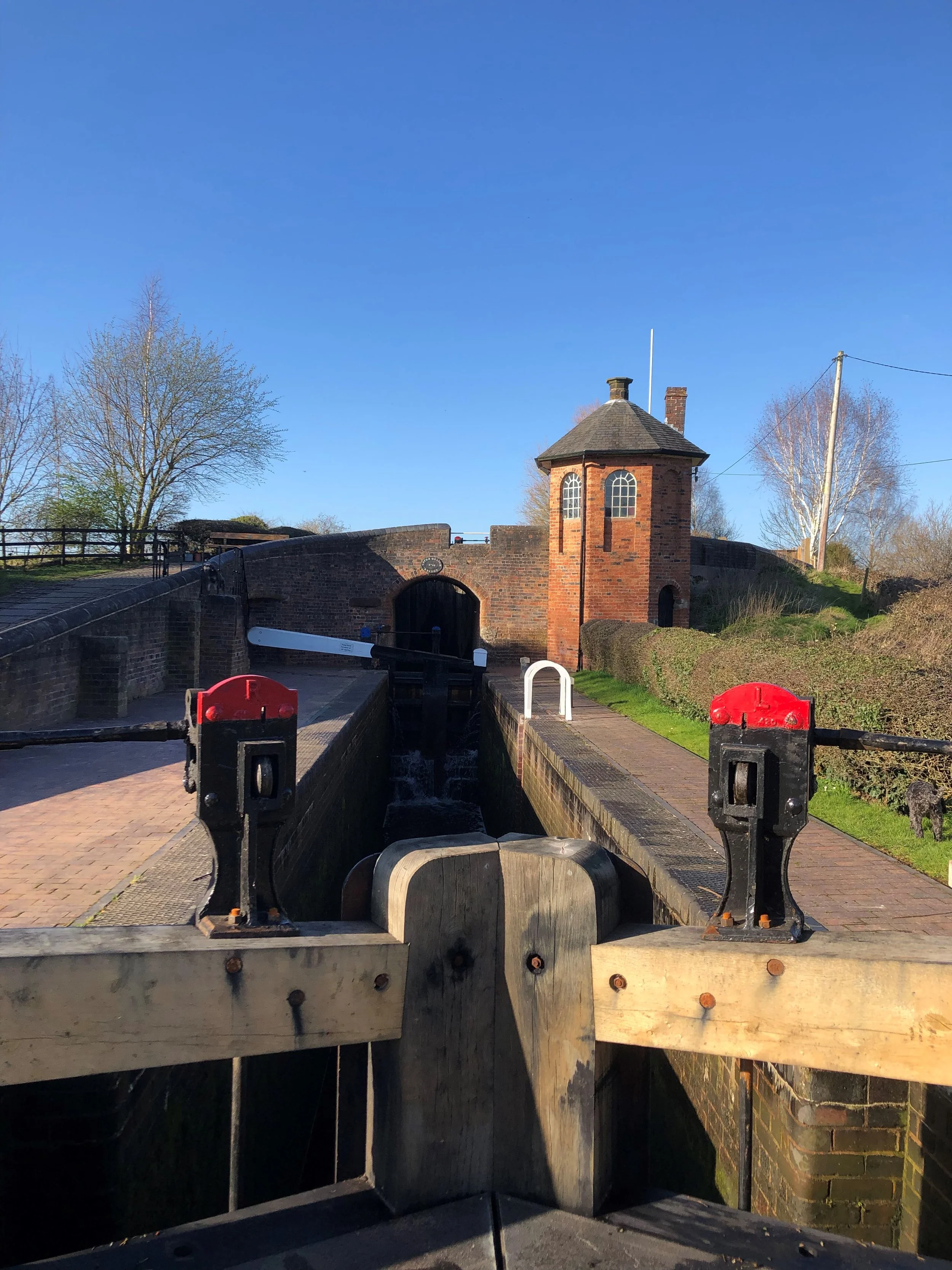 Hinksford to The Bratch — A Very Narrow Journey