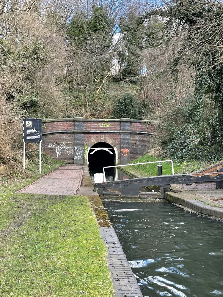 The Battle at Stourbridge — A Very Narrow Journey