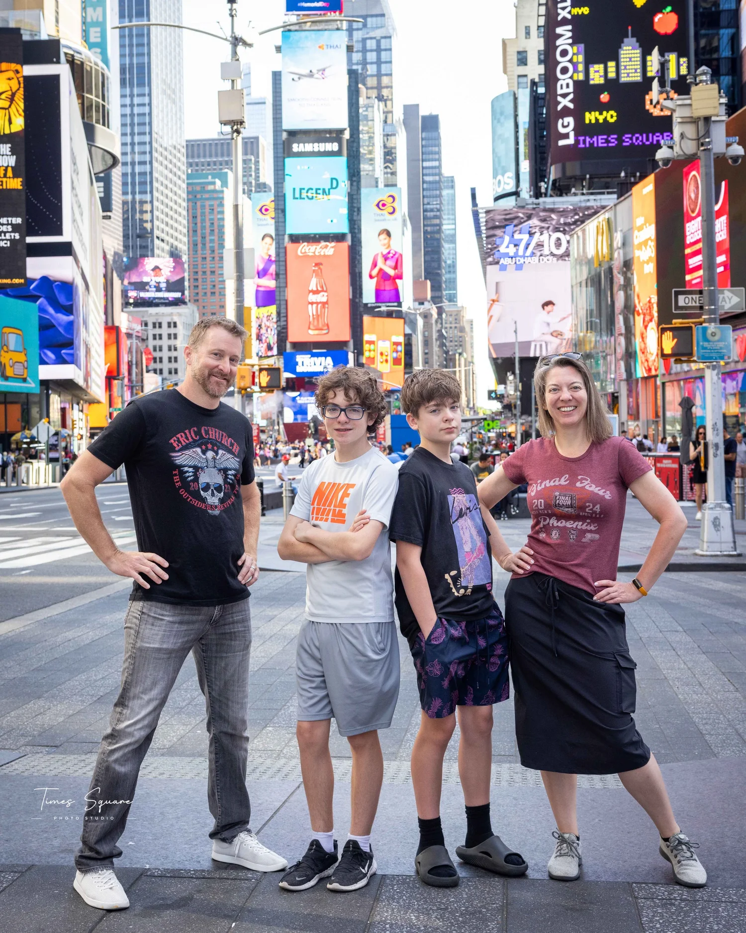Capturing the Magic of NYC: An Iconic Photoshoot in Times Square ...