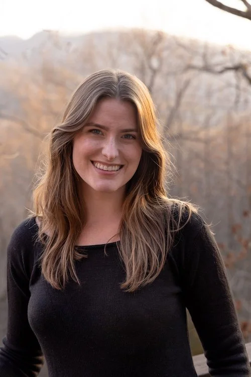 About — Mary Leavines