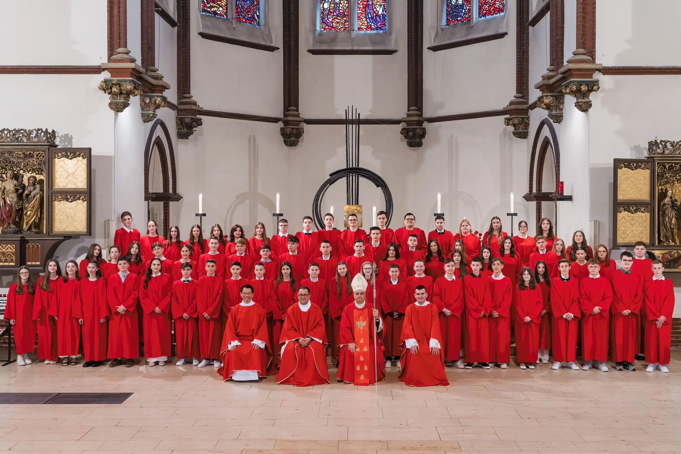 Proslavljena prva pričest i sveta krizma — HKM Berlin