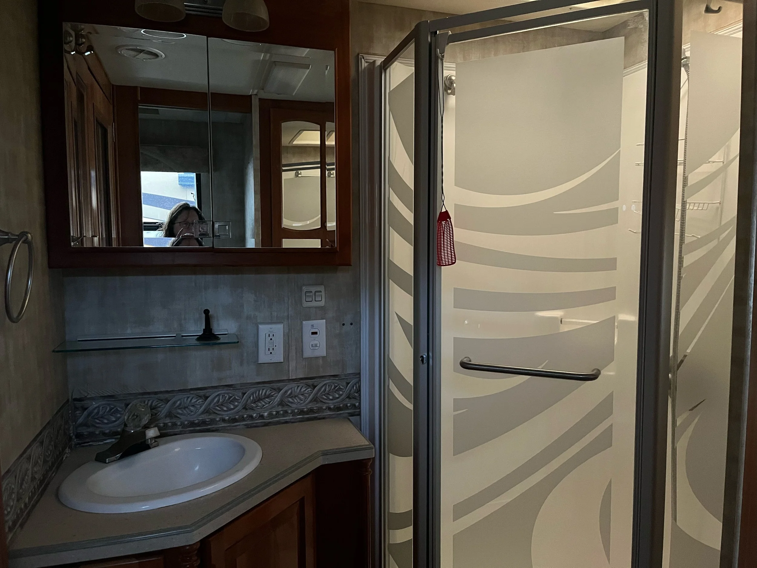 2006 Dutch Star 40 MH — BergesonRV