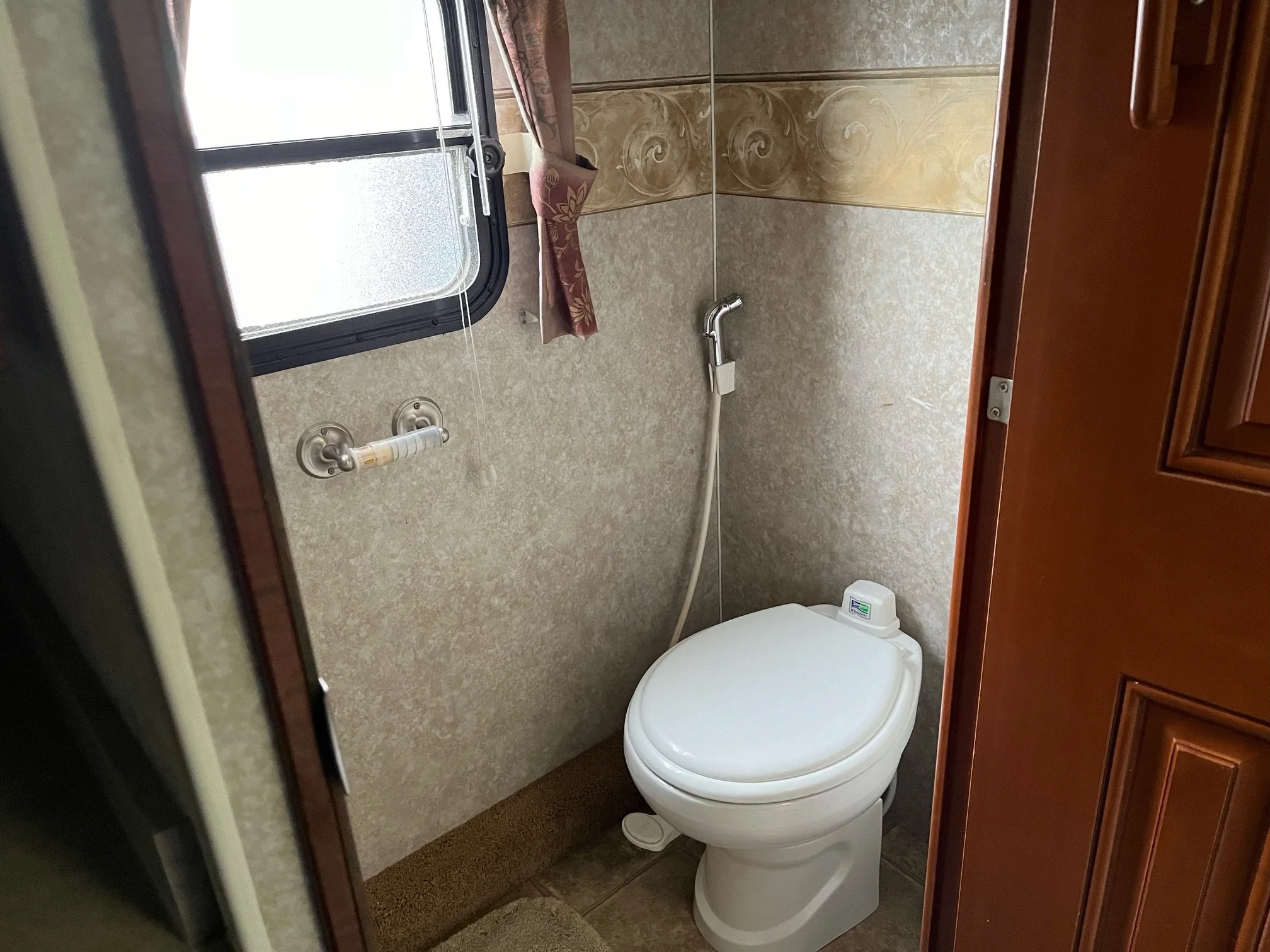 2006 Sunnybrook Titan XL 31BW 5th Wheel — BergesonRV