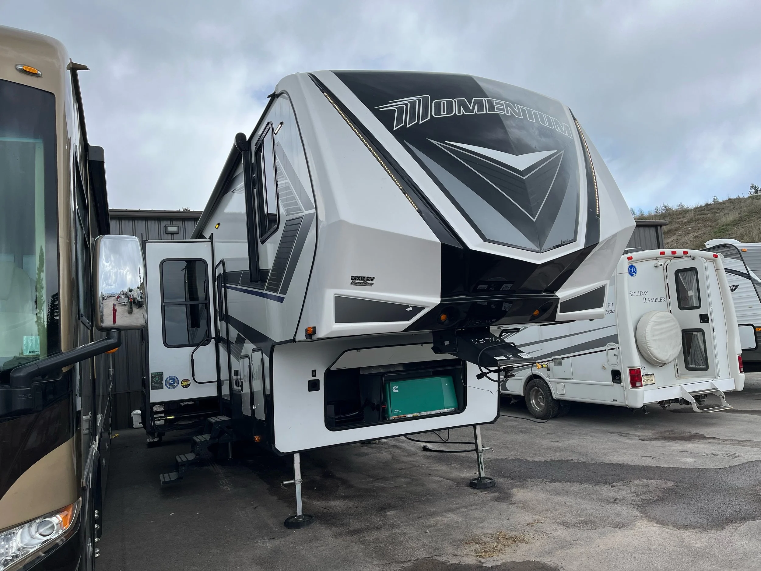 2020 Grand Design Momentum 5th Wheel Toy Hauler — BergesonRV
