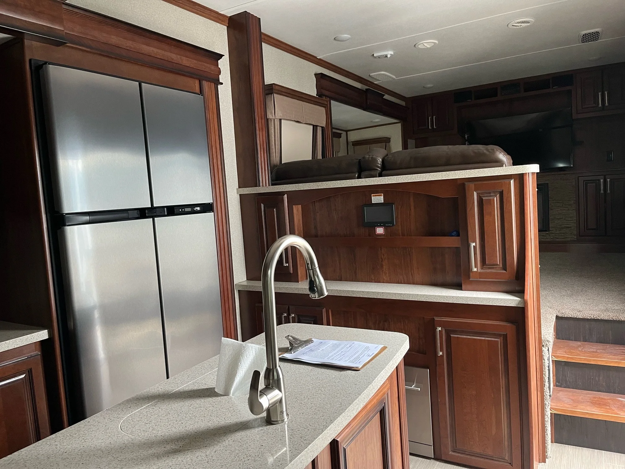 2018 Keystone Alpine 3660FL 5th Wheel — BergesonRV