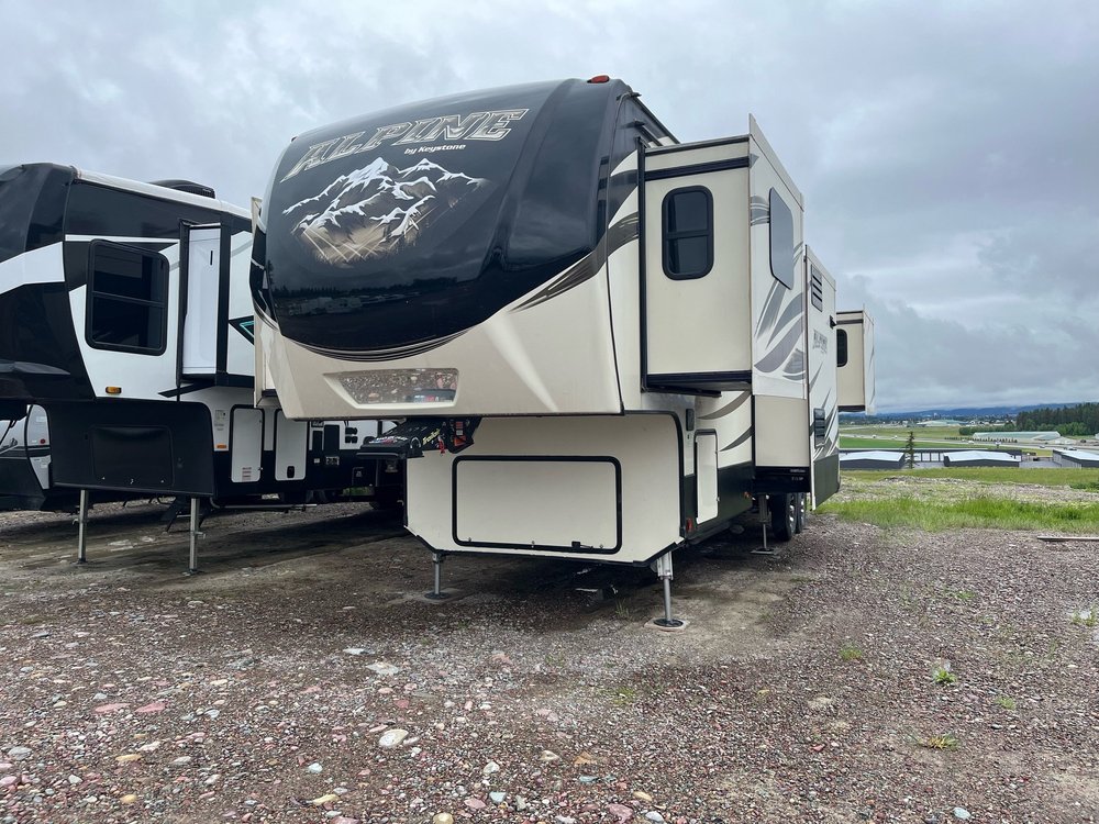 2018 Keystone Alpine 3660FL 5th Wheel — BergesonRV