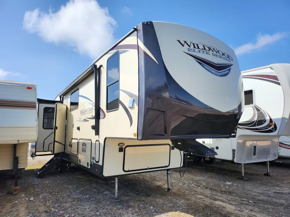 2020 Wildwood Elite series Heritage Glen — BergesonRV