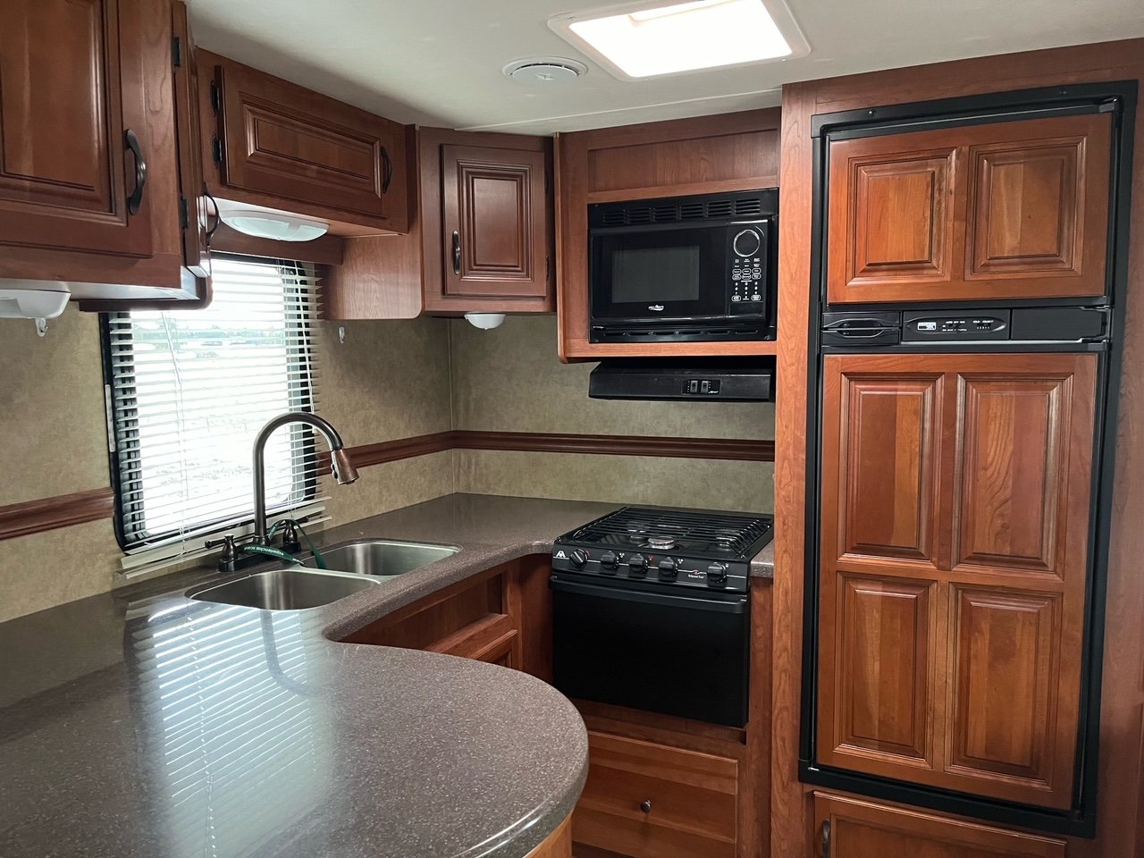 2014 Dutchman Denali 289RK TT — BergesonRV