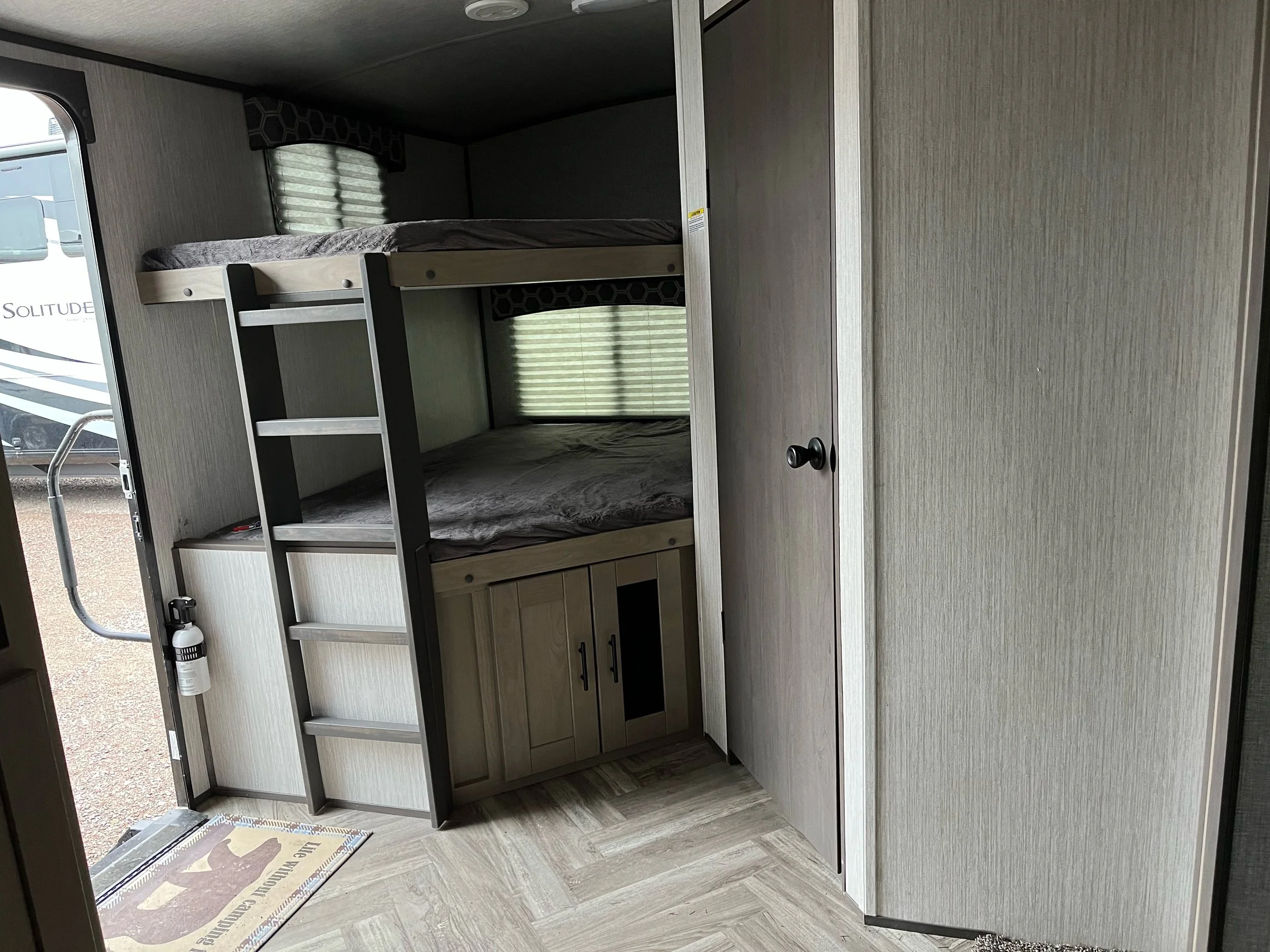 2021 Shadow Cruiser Ultra Lite 277BHS — BergesonRV