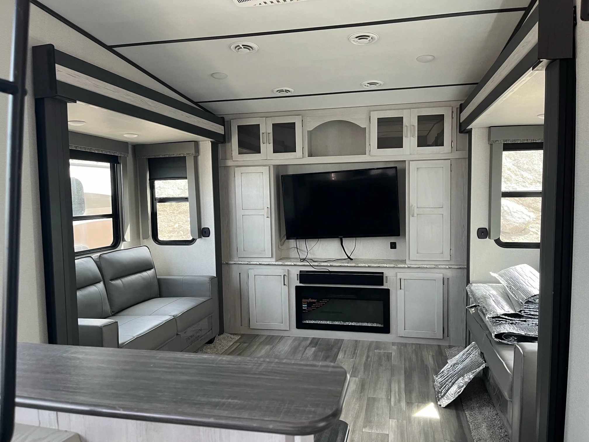 2022 Keystone Sprinter Limited 353 5th Whl — BergesonRV