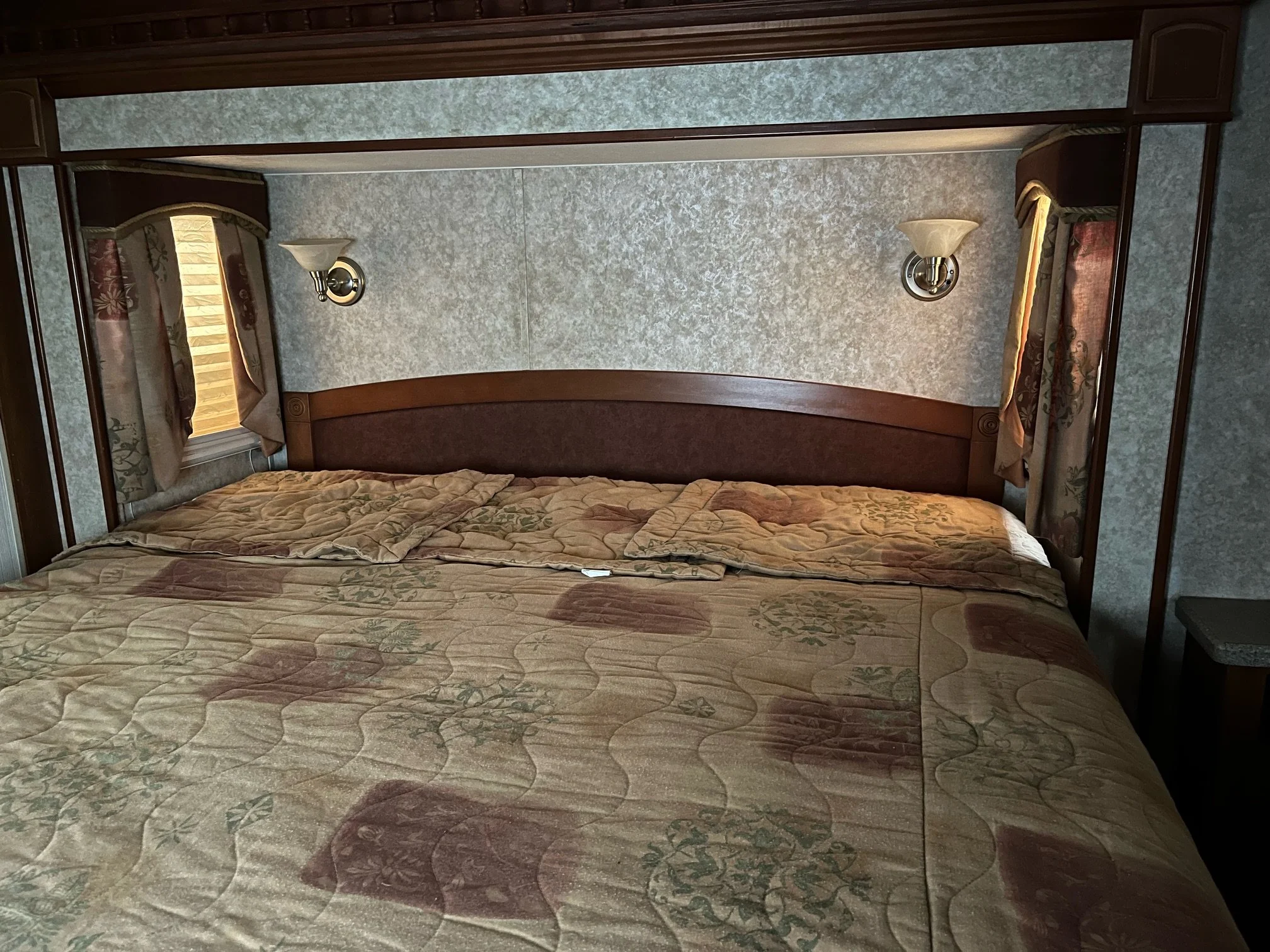 2006 Sunnybrook Titan XL 31BW 5th Wheel — BergesonRV