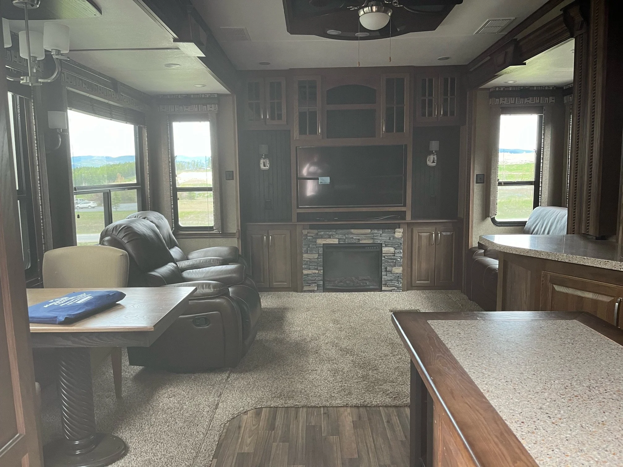2016 Keystone Alpine 3535 RE 5th Whl — BergesonRV