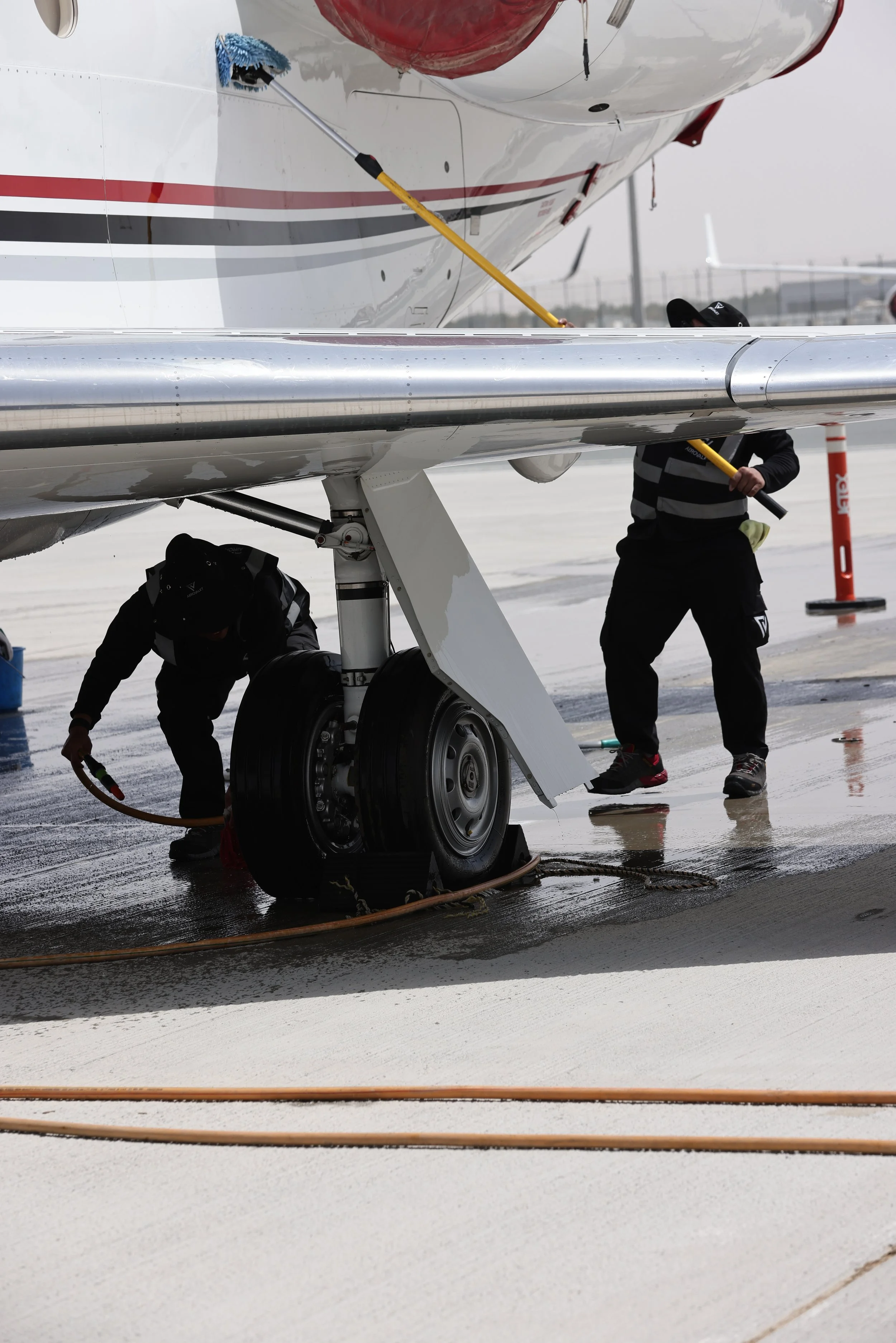 Aircraft Exterior Services — Aerovalet - Professional Aircraft Services ...