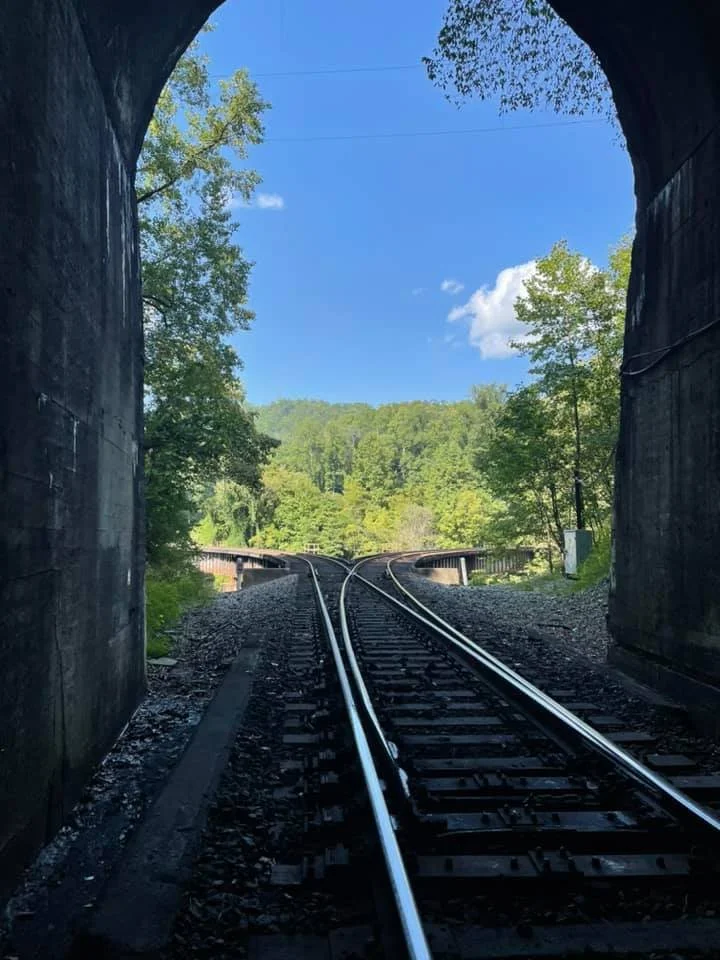 Legendary Tours, Tour Guide -Delbarton West Virginia