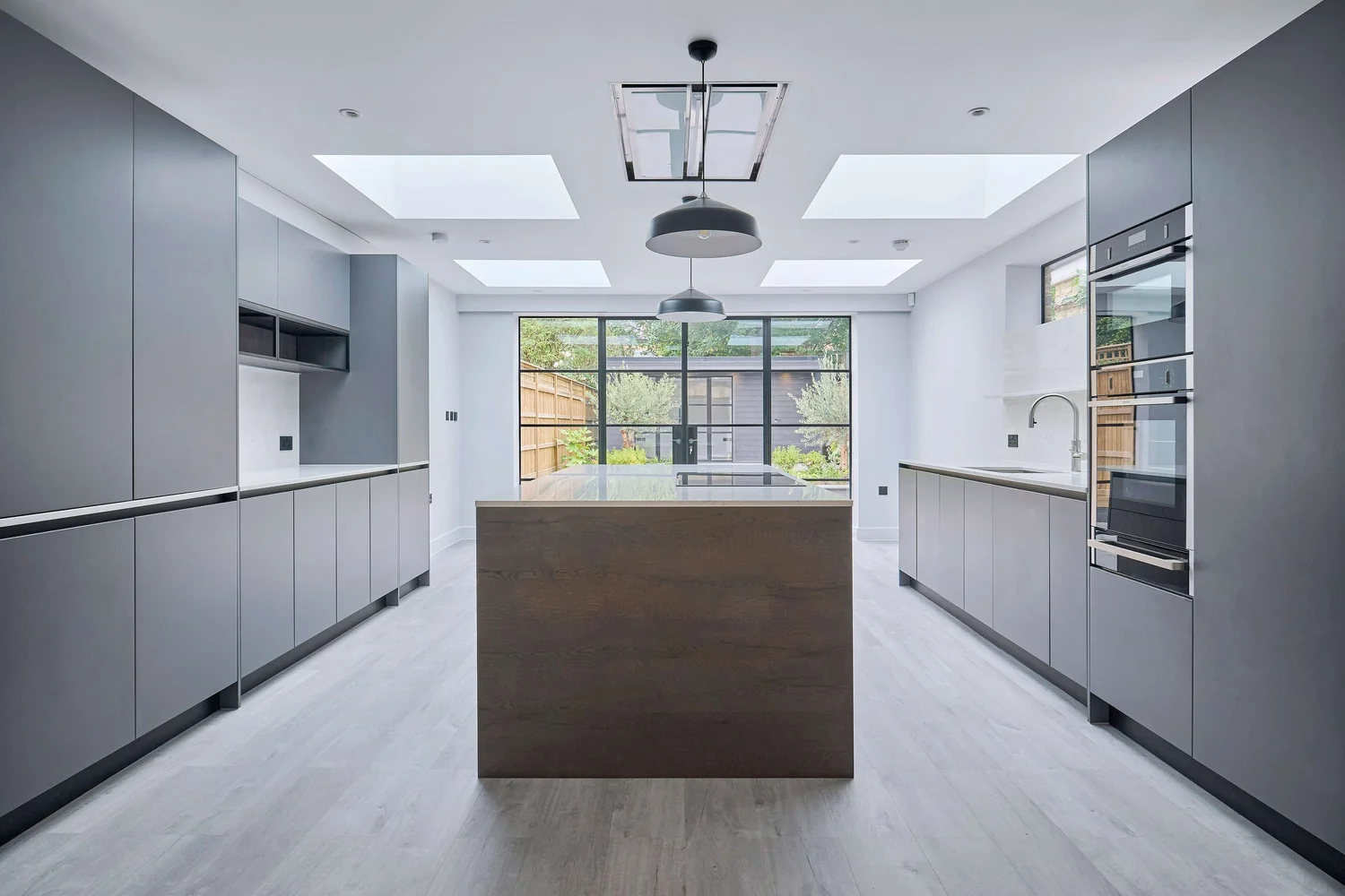 Grey Handleless Kitchen in Kew | Ray Munn Kitchens