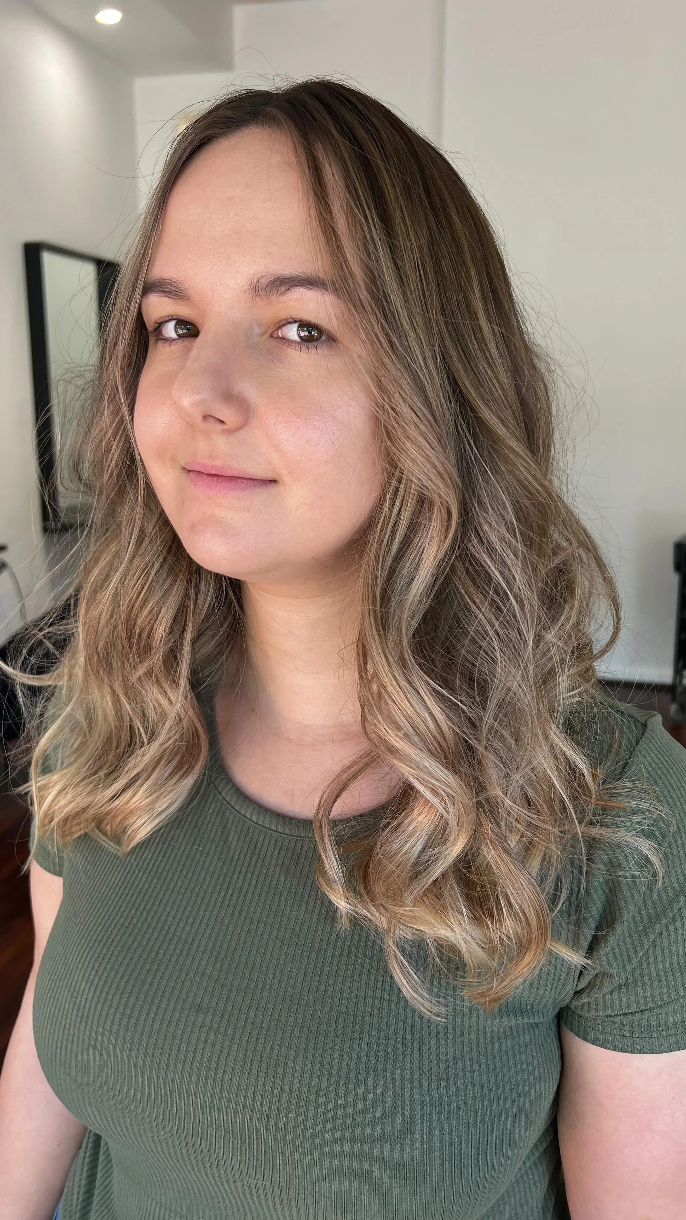 Zoe Barbera Hair - Perth Blonde, Balayage, Bridal, Extensions Hairdresser