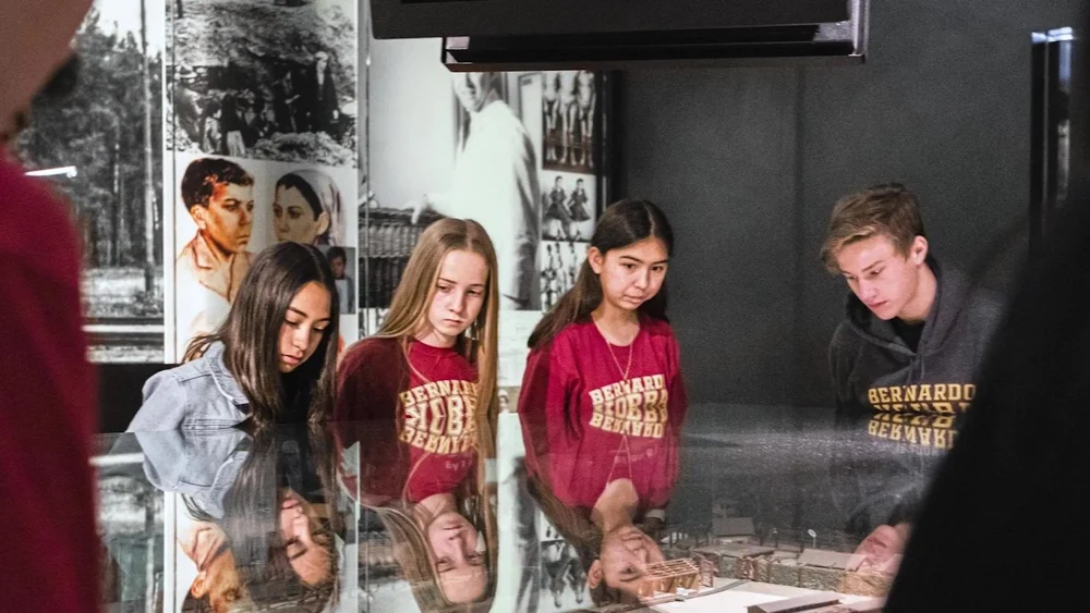 Holocaust Museum Los Angeles: Augmented Reality Education App — Magnopus