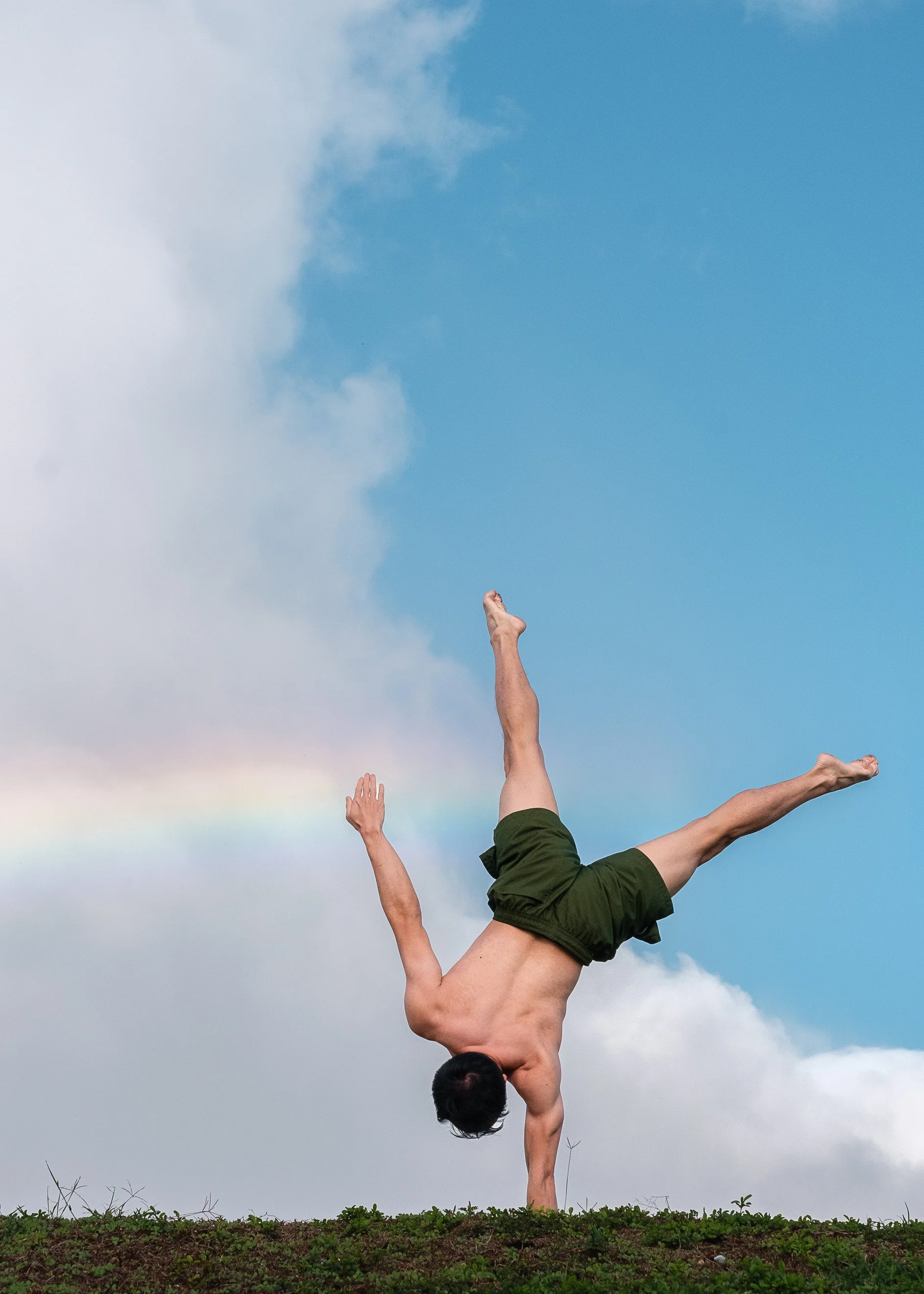 Handstand Weekly Group Classes NYC — Handstand Coach Ed Liu