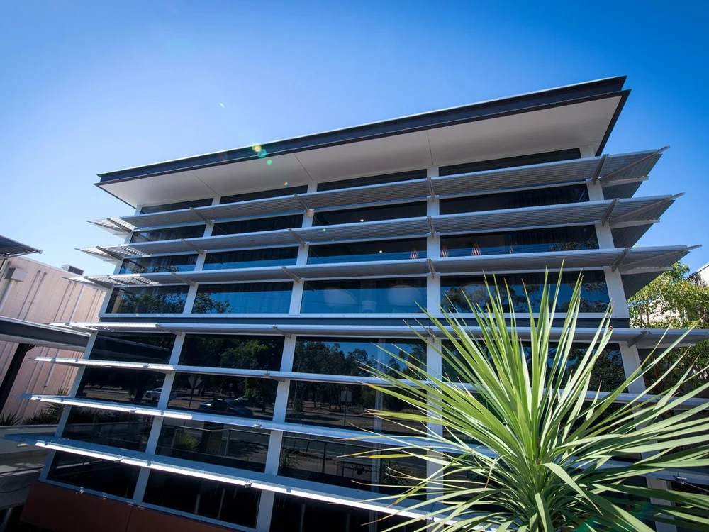 Contact — Dr Tim Greenwell – Eye surgeon & specialist — Eye surgeon ...