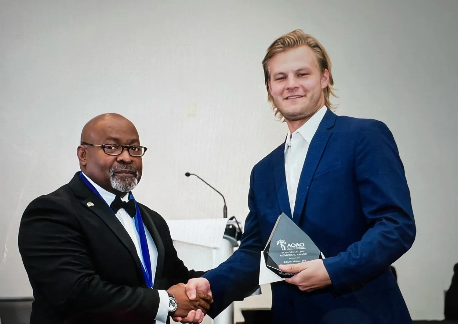 CNOS Orthopaedic Surgeon Dr. Elijah Miller Receives The 2022 Bob Green ...
