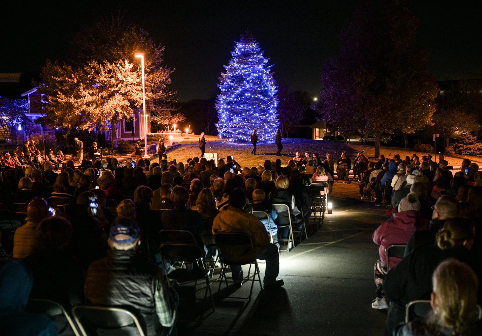 MercyOne Genesis Hospice Remembrance Tree-Lighting Honors Lives Lost ...
