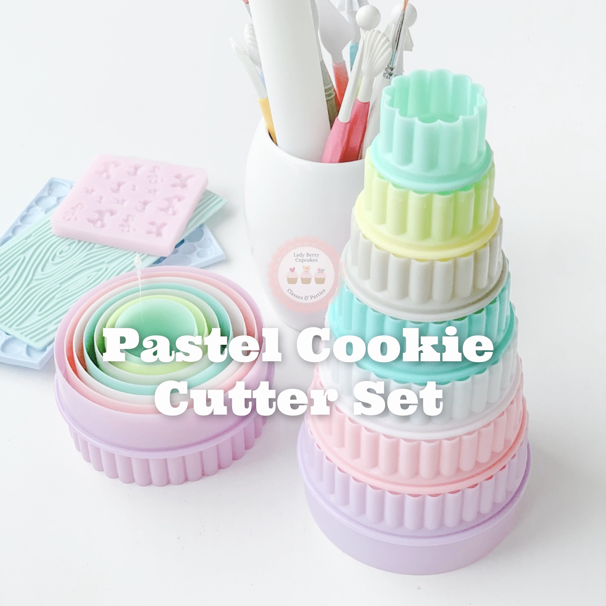 Lady Berry Cupcakes | Cupcake Decorating School