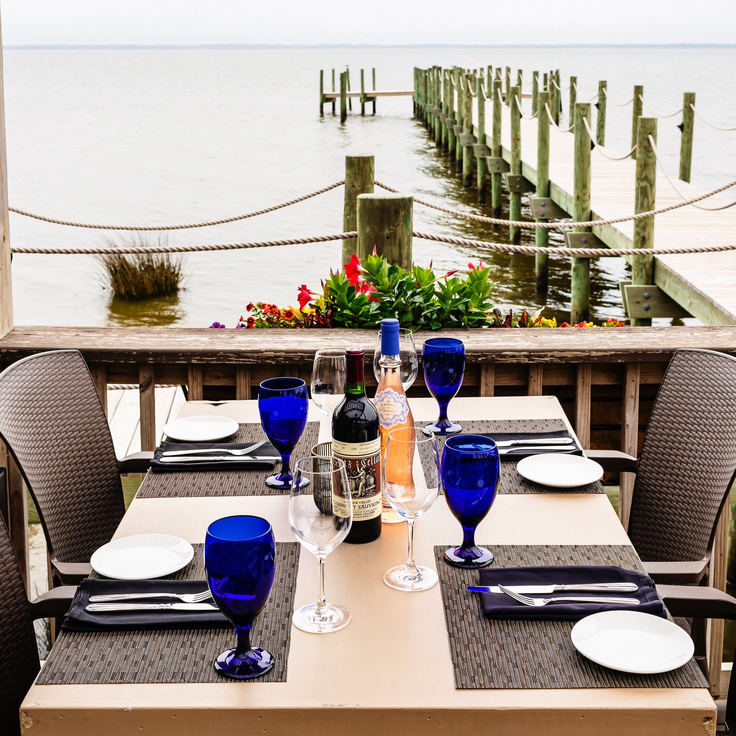 THE BACKBAR — THE BLUE POINT