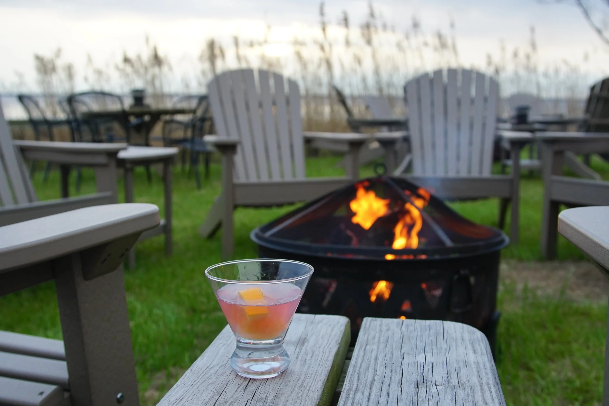 THE BACKBAR — THE BLUE POINT