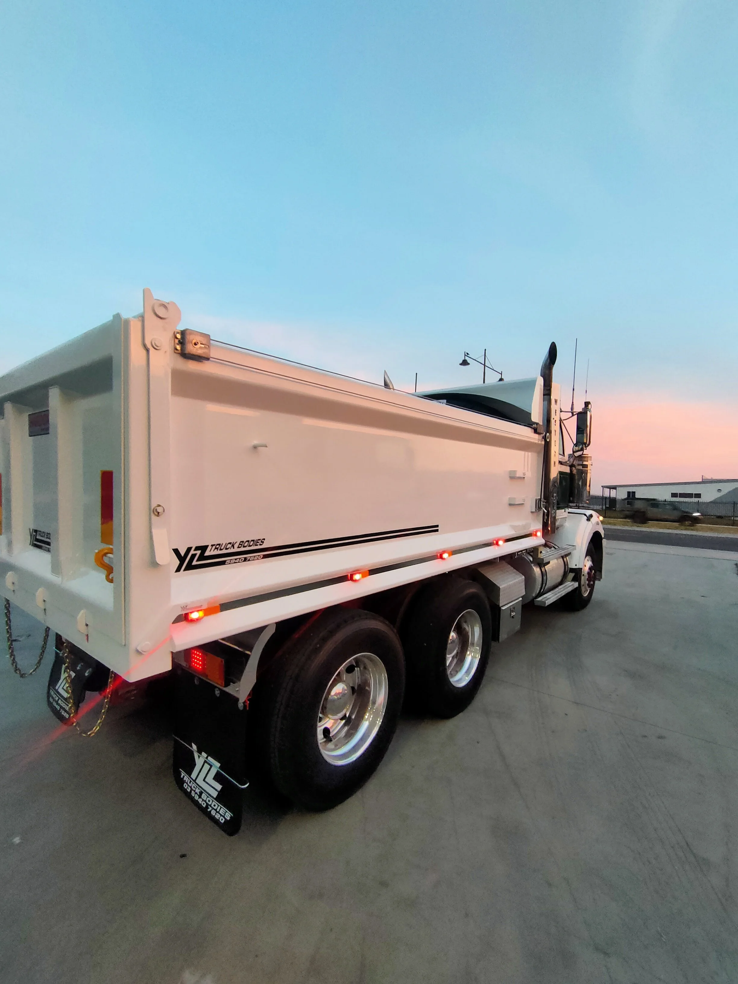 YLZ Truck Bodies