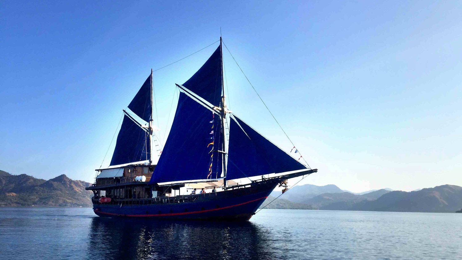 Scuba Diving Liveaboards Indonesia | Liveaboard it | World Class ...
