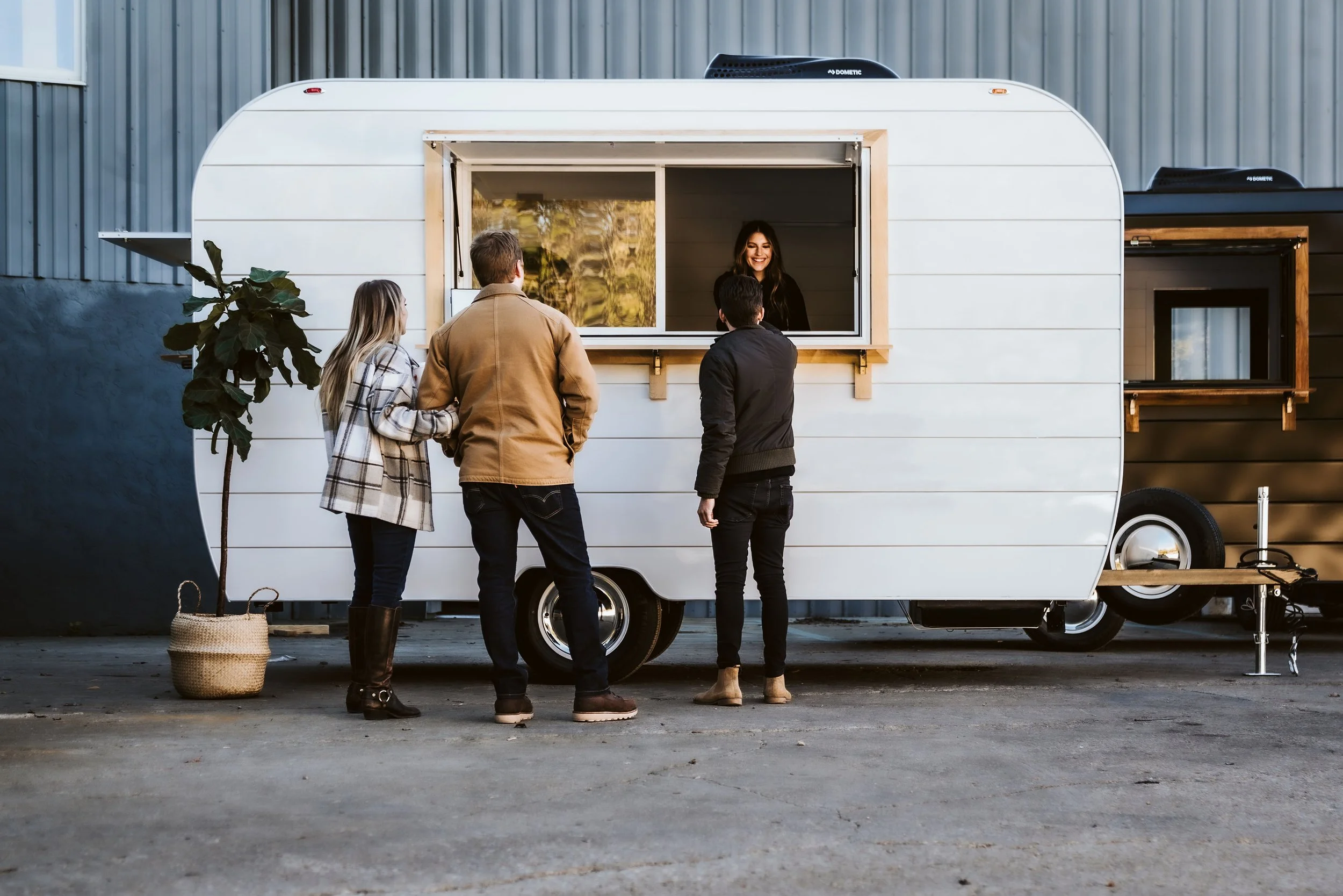 Aero Build: Mobile Business Trailers