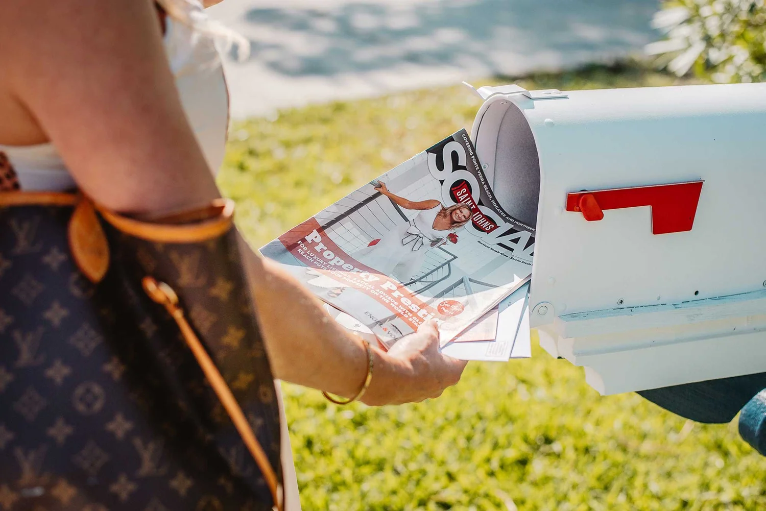 Social Magazines > Be in Good Company, In Every Mailbox
