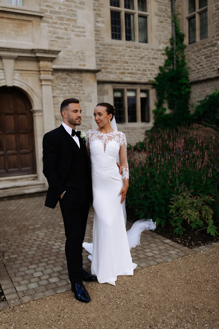 Sara & Scott's Early Summer Wedding at Kin House in Wiltshire | Wedding ...