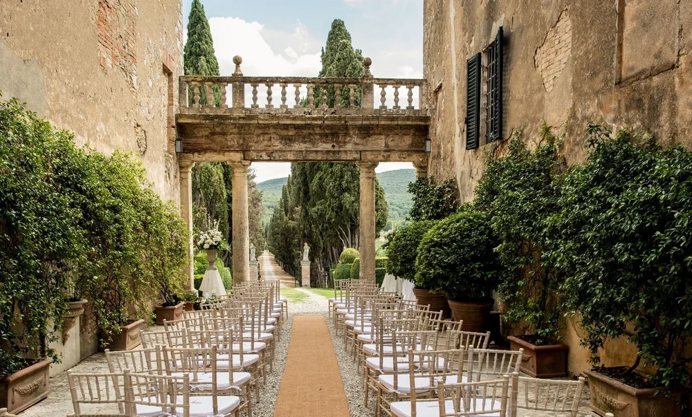 10 Of The Best Venues In And Around Tuscany For Wedding Photography.