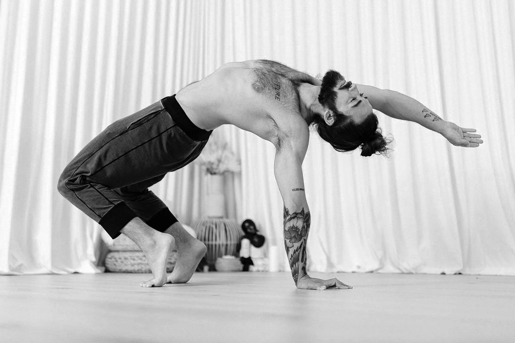 CLASSES — Commune Yoga