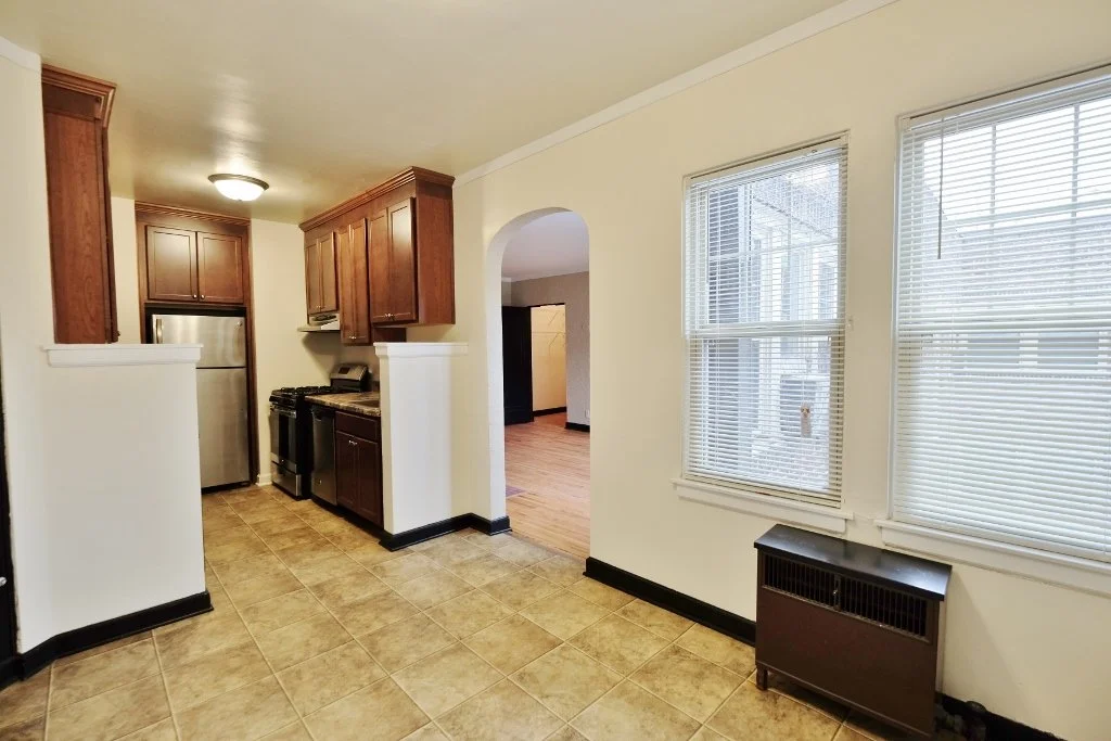 Garfield Ave Apartments | Central Lakes of Uptown