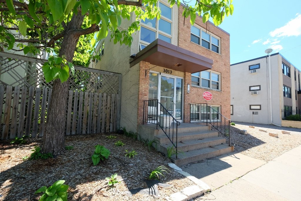 Bryant Ave Apartments | 3013 | Central Lakes of Uptown