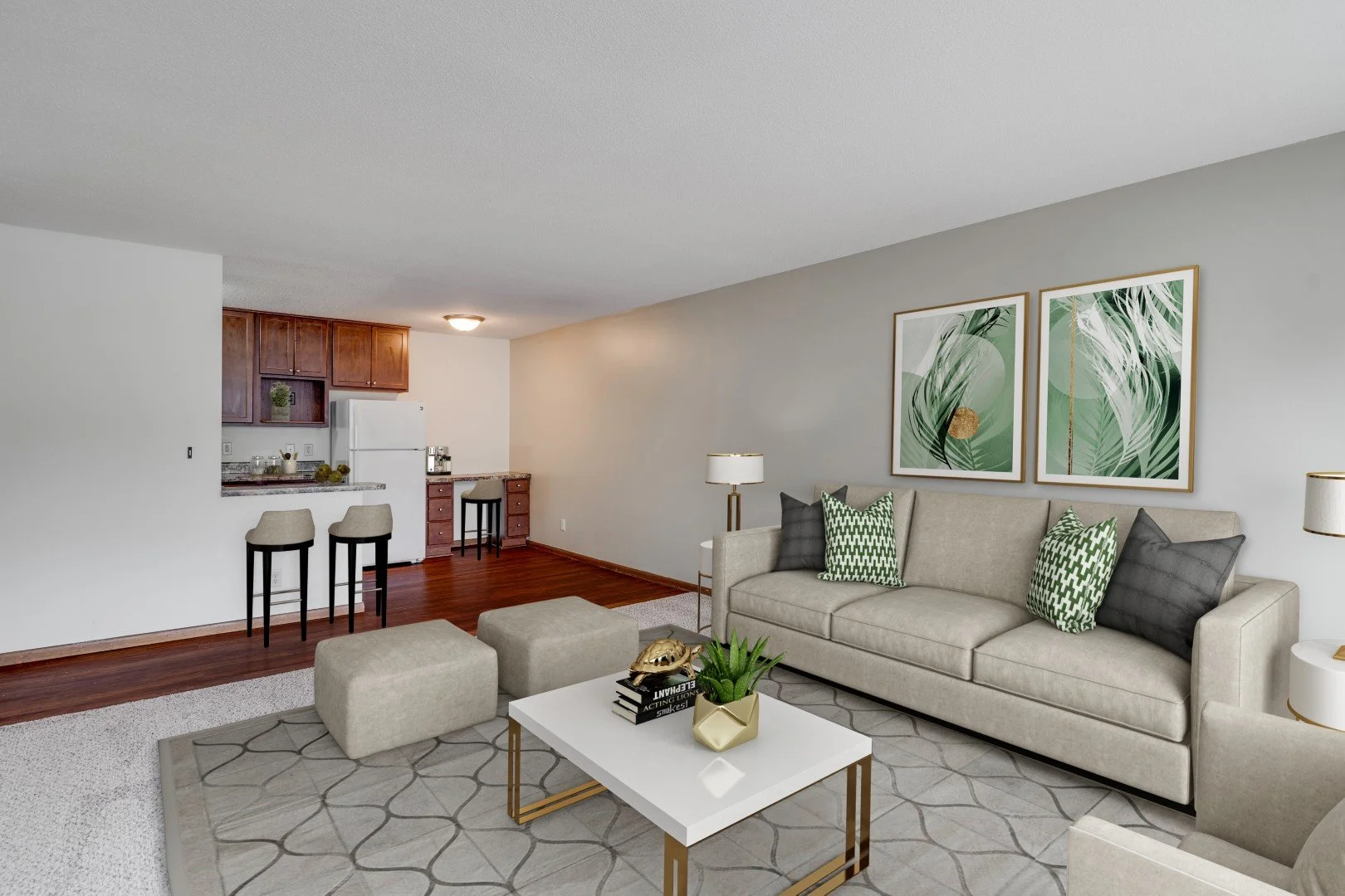 Bryant Manor | Central Lakes of Uptown