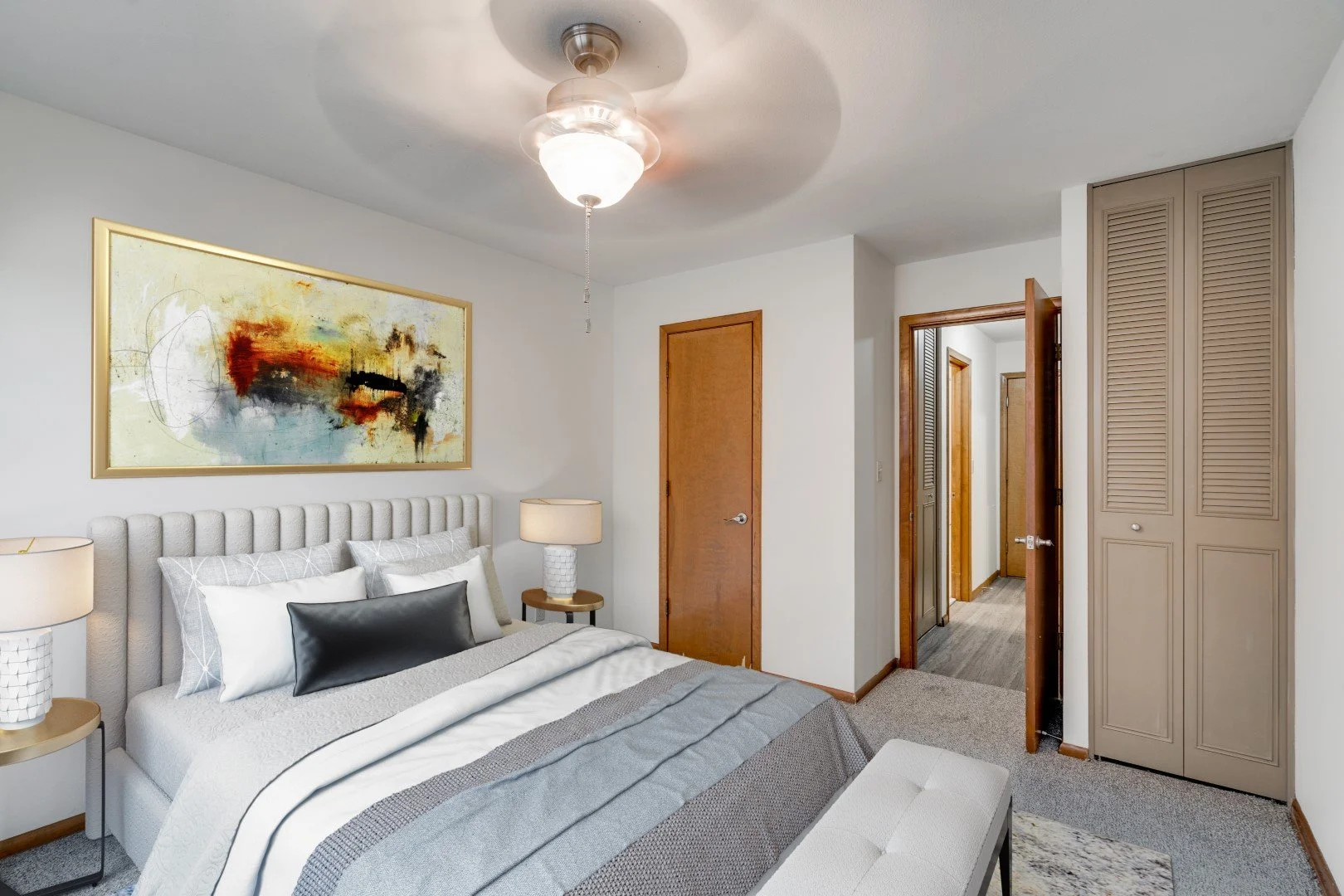 Bryant Manor | Central Lakes of Uptown